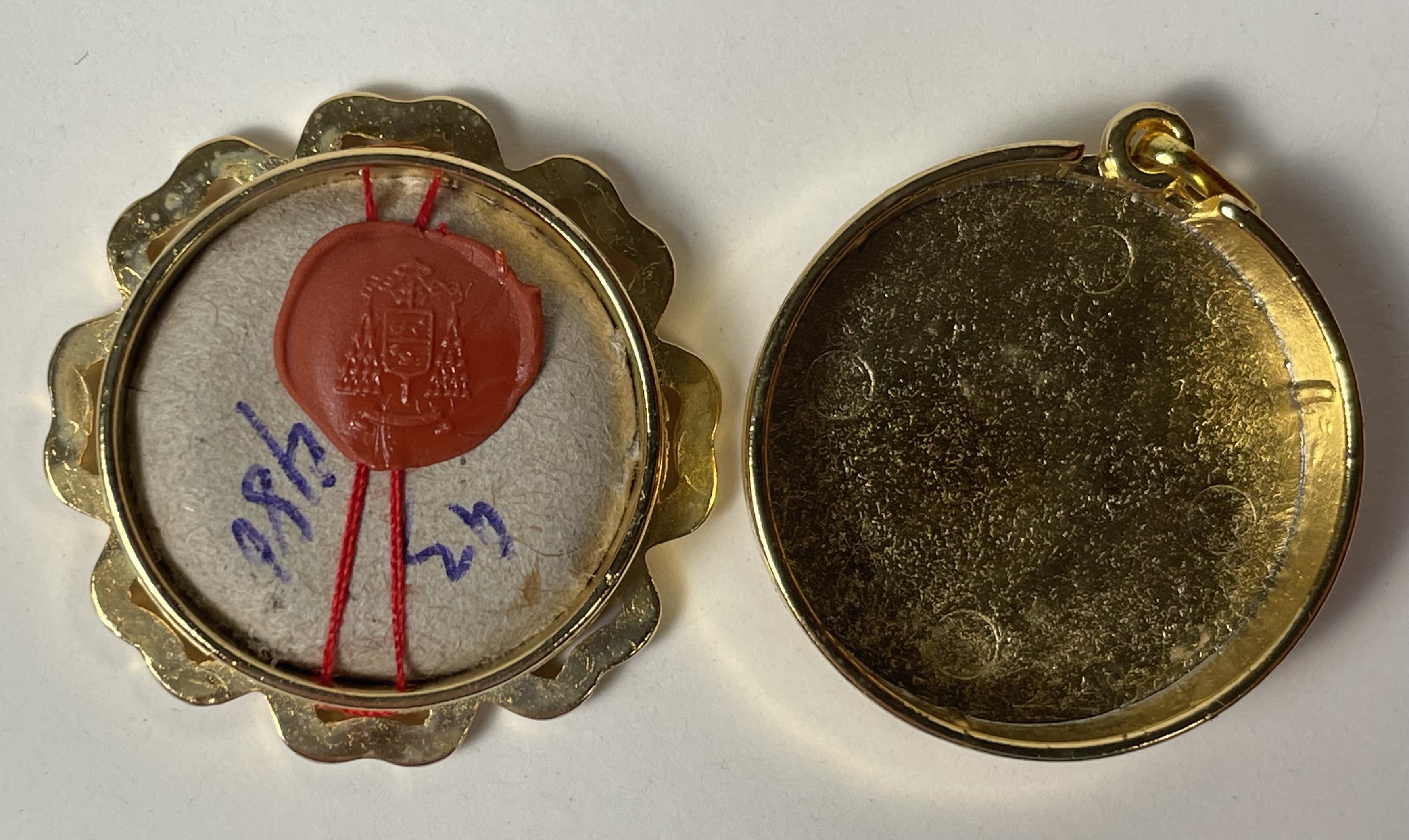 Russian Store - 1993 Vatican documented reliquary theca with relics of ...